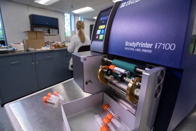 Brady BradyPrinter i7100 Vial Label Applicator Vial Label Applicator ...