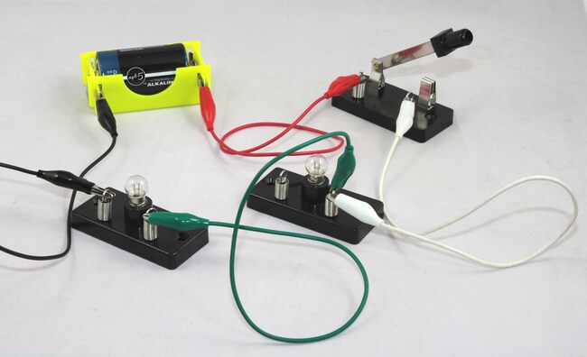 Supertek Science Cube Kit - Simple Circuit Simple Circuit; Min. Age: 7 ...