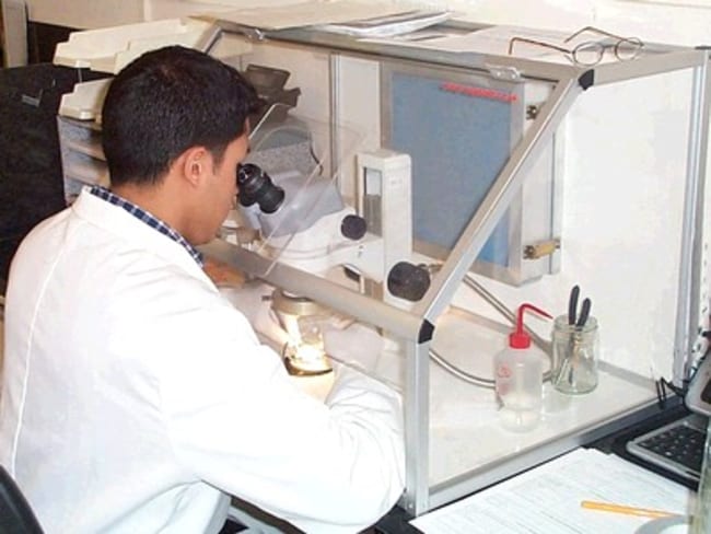 Solotec Scientific™ Microscope Enclosure Includes: Two-speed fan and ...